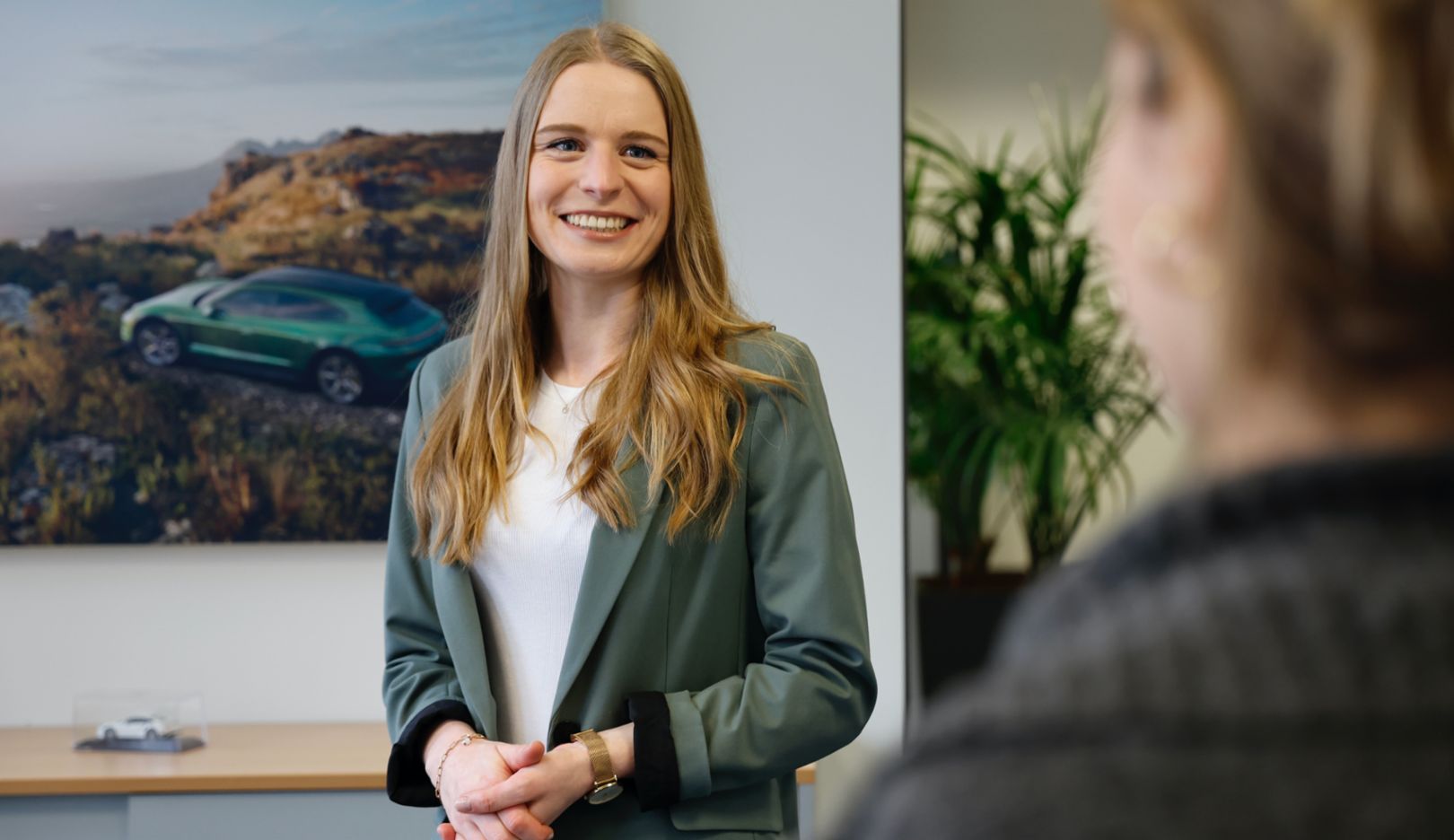 Hannah Sicha on the responsible extraction of natural rubber - Porsche Newsroom